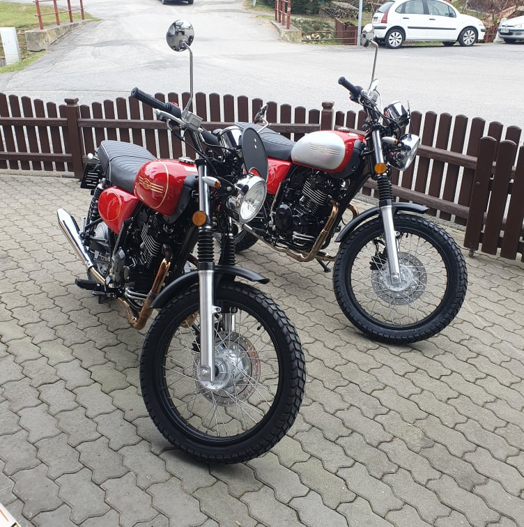 Jawa 350 Scrambler - barevné varianty - Motocentrum Olešná